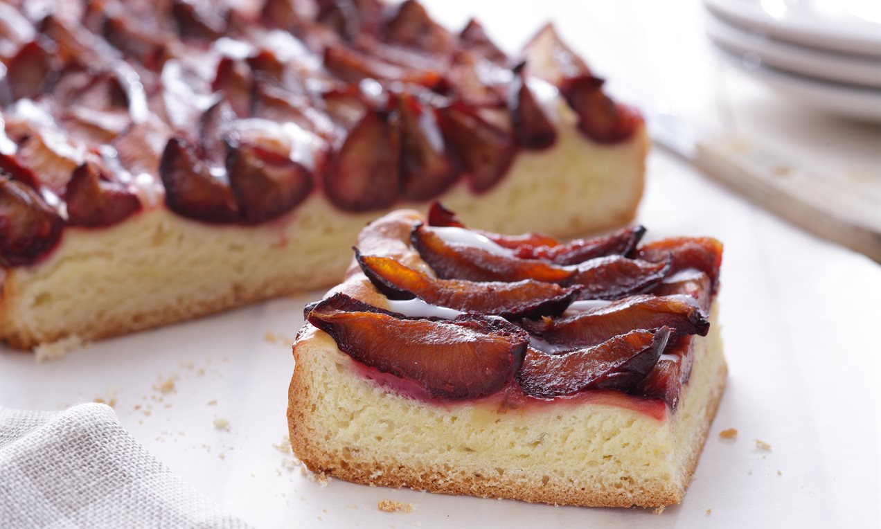 Śliwkowy placek na drożdżach Przepis | Dr. Oetker