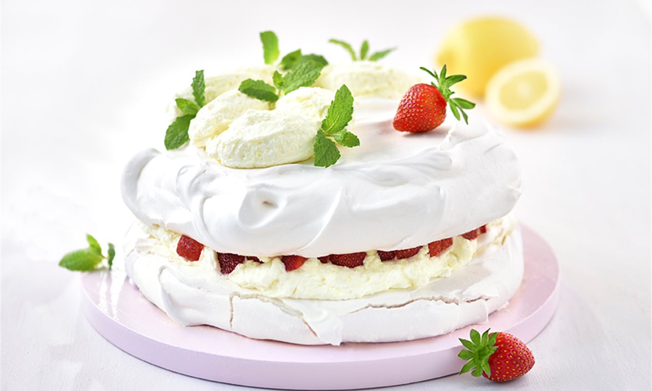 Beza z masą cytrynową i truskawkami Przepis | Dr. Oetker